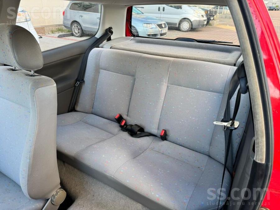 Sarkans Volkswagen Polo 1996 Rīga, ar dzinēja tilpumu 1.00 L un nobraukumu 0 tūkst. km par 1100 €, foto 5 vietnē AUTOMOTO.COM.LV