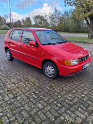 Red Volkswagen Polo 1998 in Liepaja, with an engine capacity of 1.60 L and mileage of 161 thousand km for 1000 €, photo 4 on AUTOMOTO.COM.LV
