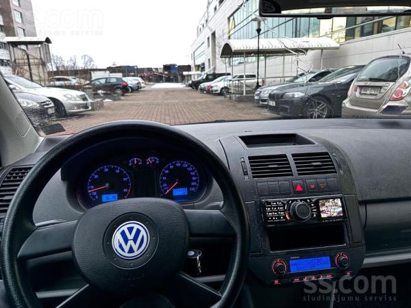 Sarkans Volkswagen Polo 2002 Rīga, ar dzinēja tilpumu 1.20 L un nobraukumu 0 tūkst. km par 1200 €, foto 3 vietnē AUTOMOTO.COM.LV
