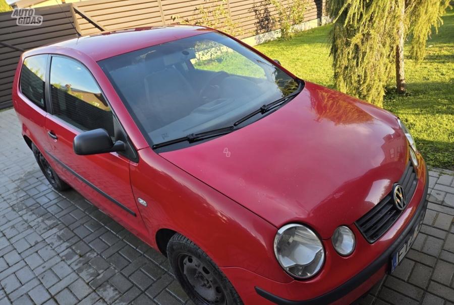 Red Volkswagen Polo 2003 in Kaunas, with an engine capacity of 1.90 L and mileage of 260 thousand km for 650 €, photo 7 on AUTOMOTO.COM.LV