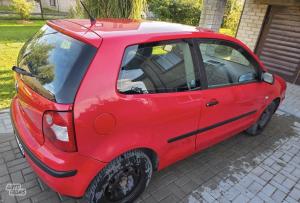 Red Volkswagen Polo 2003 in Kaunas, with an engine capacity of 1.90 L and mileage of 260 thousand km for 650 €, photo 9 on AUTOMOTO.COM.LV