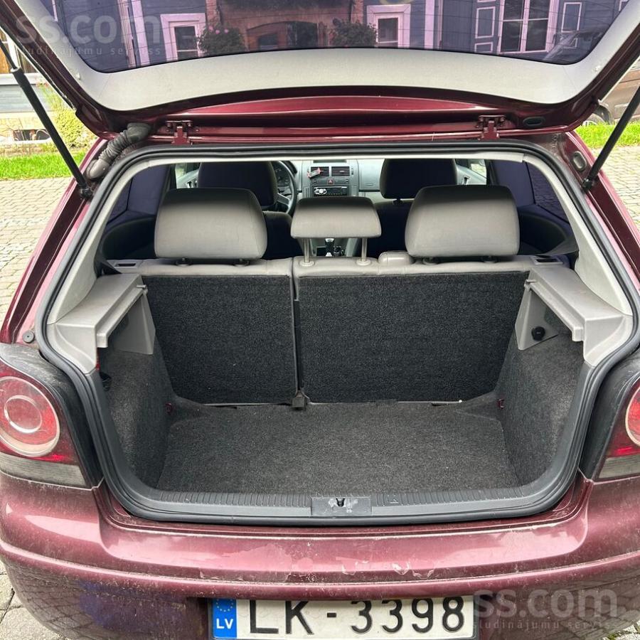 Красный Фольксваген Поло 2005 в Рига, объемом двигателя 1.40 л и пробегом 360 тыс. км за 1000 €, фото 7 на AUTOMOTO.COM.LV