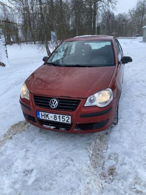 Sarkans Volkswagen Polo 2006 Daugavpils, ar dzinēja tilpumu 1.20 L un nobraukumu 310 tūkst. km par 600 €, foto  vietnē AUTOMOTO.COM.LV