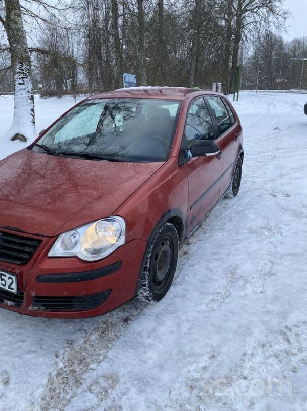 Red Volkswagen Polo 2006 in Daugavpils, with an engine capacity of 1.20 L and mileage of 310 thousand km for 600 €, photo 2 on AUTOMOTO.COM.LV
