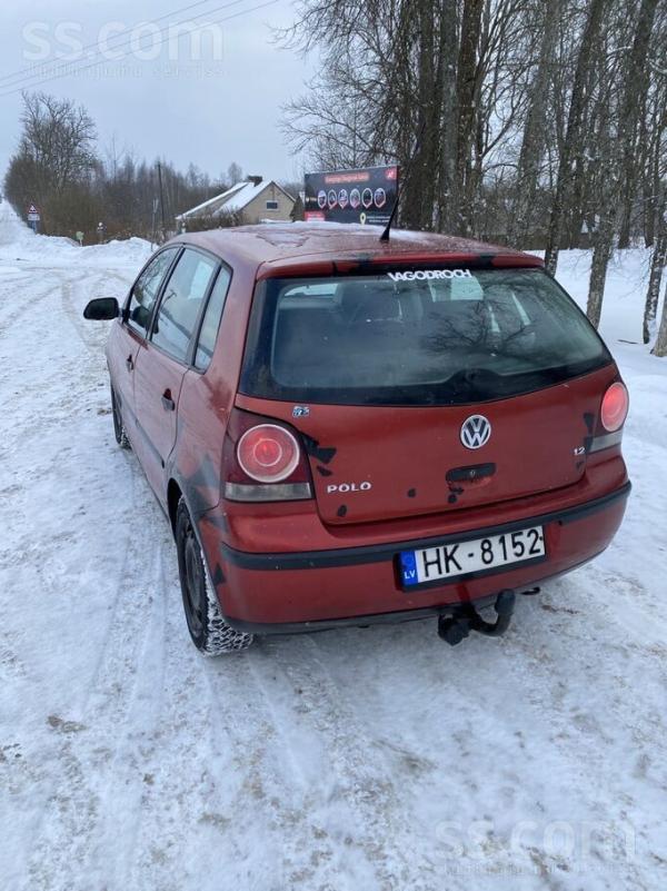 Red Volkswagen Polo 2006 in Daugavpils, with an engine capacity of 1.20 L and mileage of 310 thousand km for 600 €, photo 3 on AUTOMOTO.COM.LV