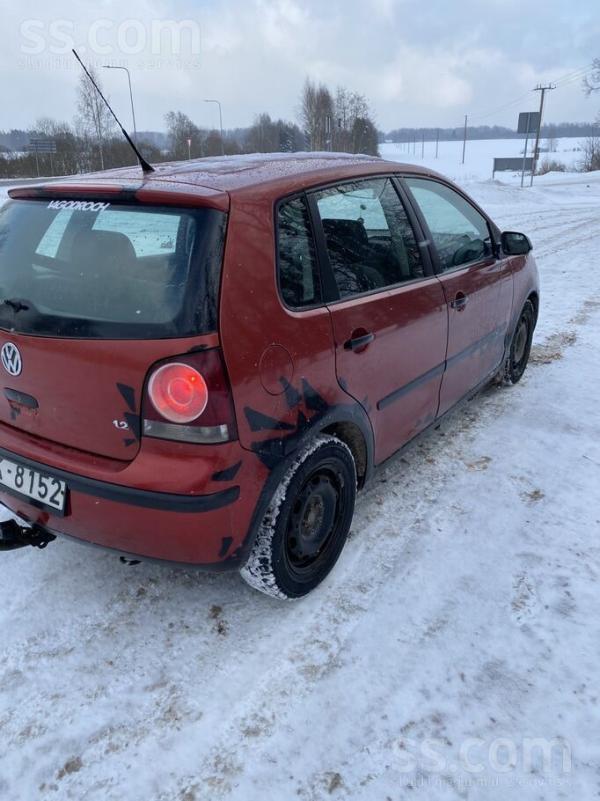Red Volkswagen Polo 2006 in Daugavpils, with an engine capacity of 1.20 L and mileage of 310 thousand km for 600 €, photo 4 on AUTOMOTO.COM.LV