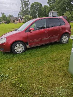 Sarkans Volkswagen Polo 2006 Jēkabpils, ar dzinēja tilpumu 1.40 L un nobraukumu 259 tūkst. km par 450 €, foto 5 vietnē AUTOMOTO.COM.LV