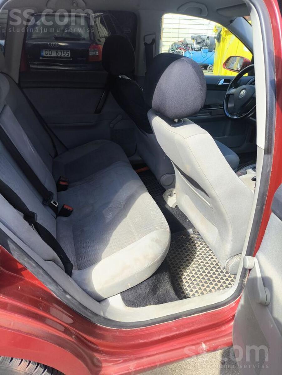 Sarkans Volkswagen Polo 2006 Rīga, ar dzinēja tilpumu 1.40 L un nobraukumu 260 tūkst. km par 1850 €, foto 11 vietnē AUTOMOTO.COM.LV