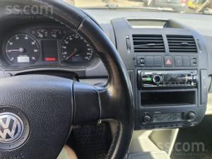 Sarkans Volkswagen Polo 2006 Rīga, ar dzinēja tilpumu 1.40 L un nobraukumu 260 tūkst. km par 1850 €, foto 12 vietnē AUTOMOTO.COM.LV