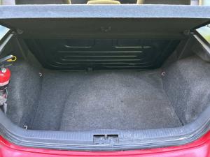 Sarkans Volkswagen Polo 2006 Tallina, ar dzinēja tilpumu 0.00 L un nobraukumu 248 tūkst. km par 1990 €, foto 25 vietnē AUTOMOTO.COM.LV