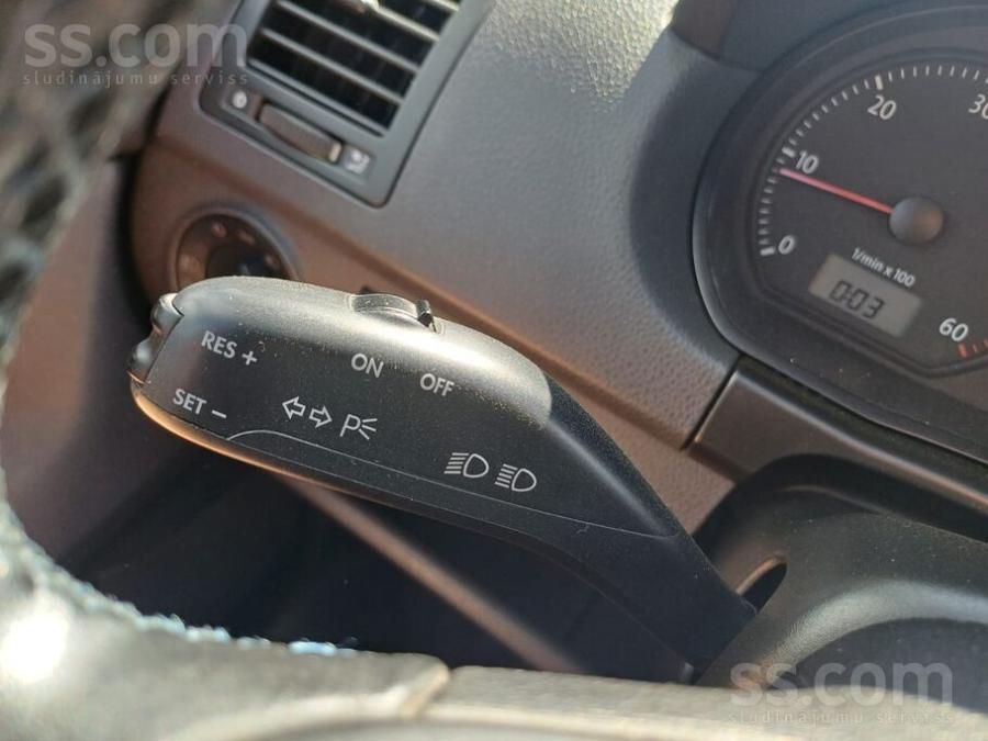 Sarkans Volkswagen Polo 2006 Daugavpils, ar dzinēja tilpumu 1.90 L un nobraukumu 0 tūkst. km par 3700 €, foto 12 vietnē AUTOMOTO.COM.LV