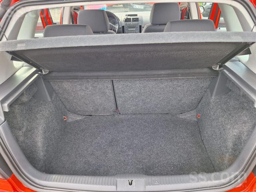 Sarkans Volkswagen Polo 2006 Daugavpils, ar dzinēja tilpumu 1.90 L un nobraukumu 0 tūkst. km par 3700 €, foto 13 vietnē AUTOMOTO.COM.LV