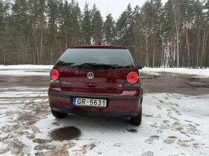 Red Volkswagen Polo 2007 in Riga, with an engine capacity of 1.40 L and mileage of 268 thousand km for 1700 €, photo 8 on AUTOMOTO.COM.LV