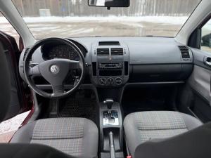 Red Volkswagen Polo 2007 in Riga, with an engine capacity of 1.40 L and mileage of 268 thousand km for 1700 €, photo 9 on AUTOMOTO.COM.LV