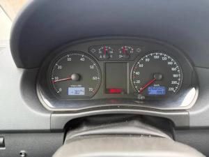 Red Volkswagen Polo 2007 in Riga, with an engine capacity of 1.40 L and mileage of 268 thousand km for 1700 €, photo 11 on AUTOMOTO.COM.LV