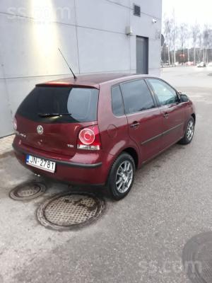 Red Volkswagen Polo 2007 in Riga, with an engine capacity of 1.40 L and mileage of 258 thousand km for 2000 €, photo 4 on AUTOMOTO.COM.LV