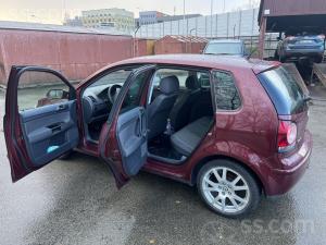 Red Volkswagen Polo 2008 in Riga, with an engine capacity of 1.40 L and mileage of 315 thousand km for 400 €, photo 11 on AUTOMOTO.COM.LV