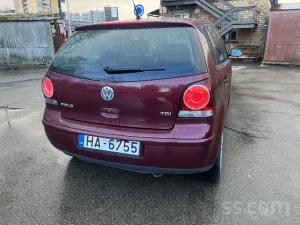 Red Volkswagen Polo 2008 in Riga, with an engine capacity of 1.40 L and mileage of 315 thousand km for 400 €, photo 13 on AUTOMOTO.COM.LV