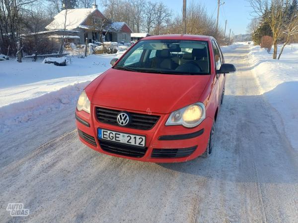 Sarkans Volkswagen Polo 2008 Viļņa, ar dzinēja tilpumu 1.20 L un nobraukumu 139 tūkst. km par 1250 €, foto 2 vietnē AUTOMOTO.COM.LV
