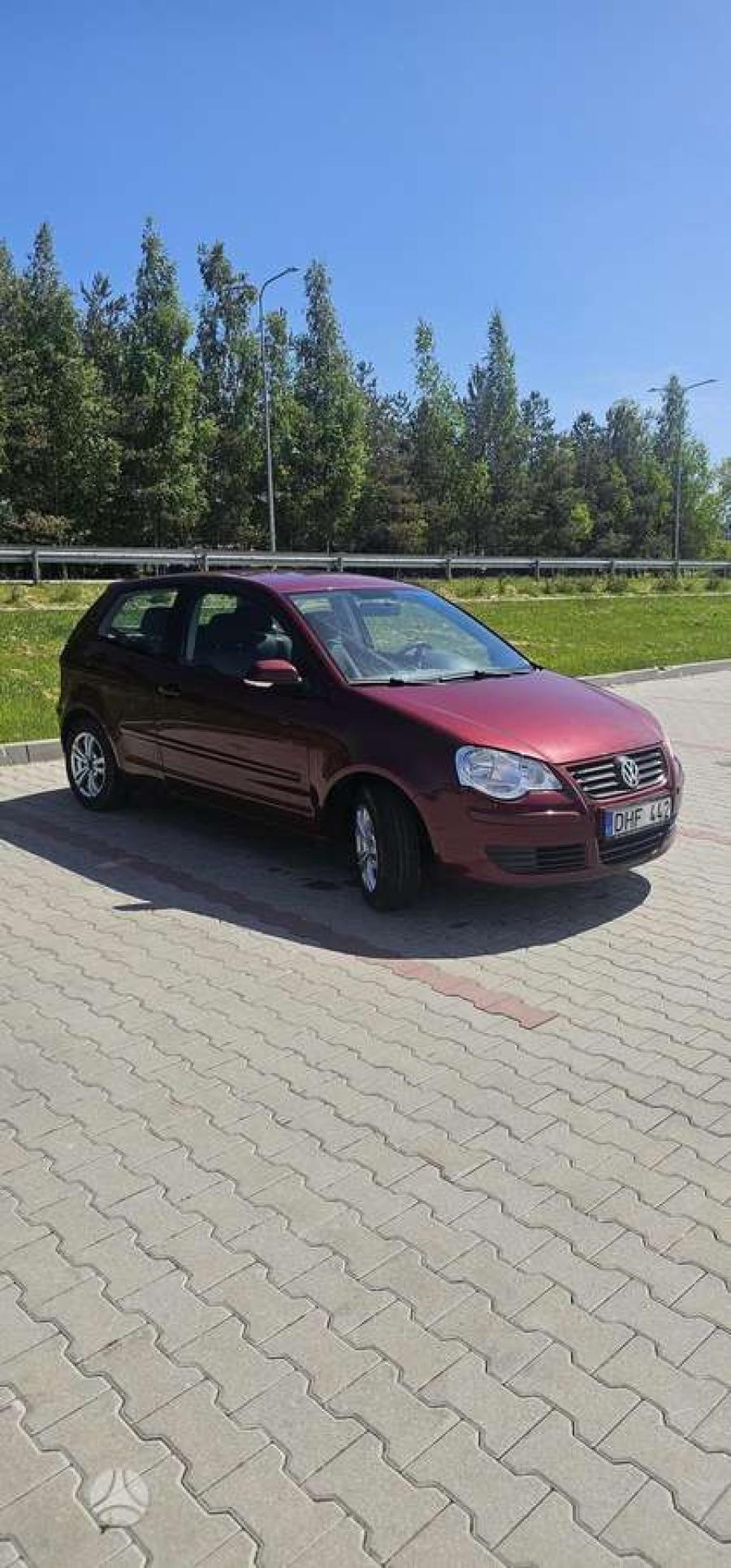 Red Volkswagen Polo 2008 in Gargzdai, with an engine capacity of 1.42 L and mileage of 191 thousand km for 1500 €, photo 1 on AUTOMOTO.COM.LV