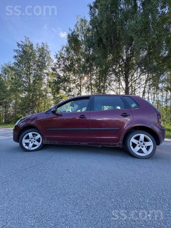 Sarkans Volkswagen Polo 2008 Gulbene, ar dzinēja tilpumu 1.40 L un nobraukumu 352 tūkst. km par 1050 €, foto 4 vietnē AUTOMOTO.COM.LV