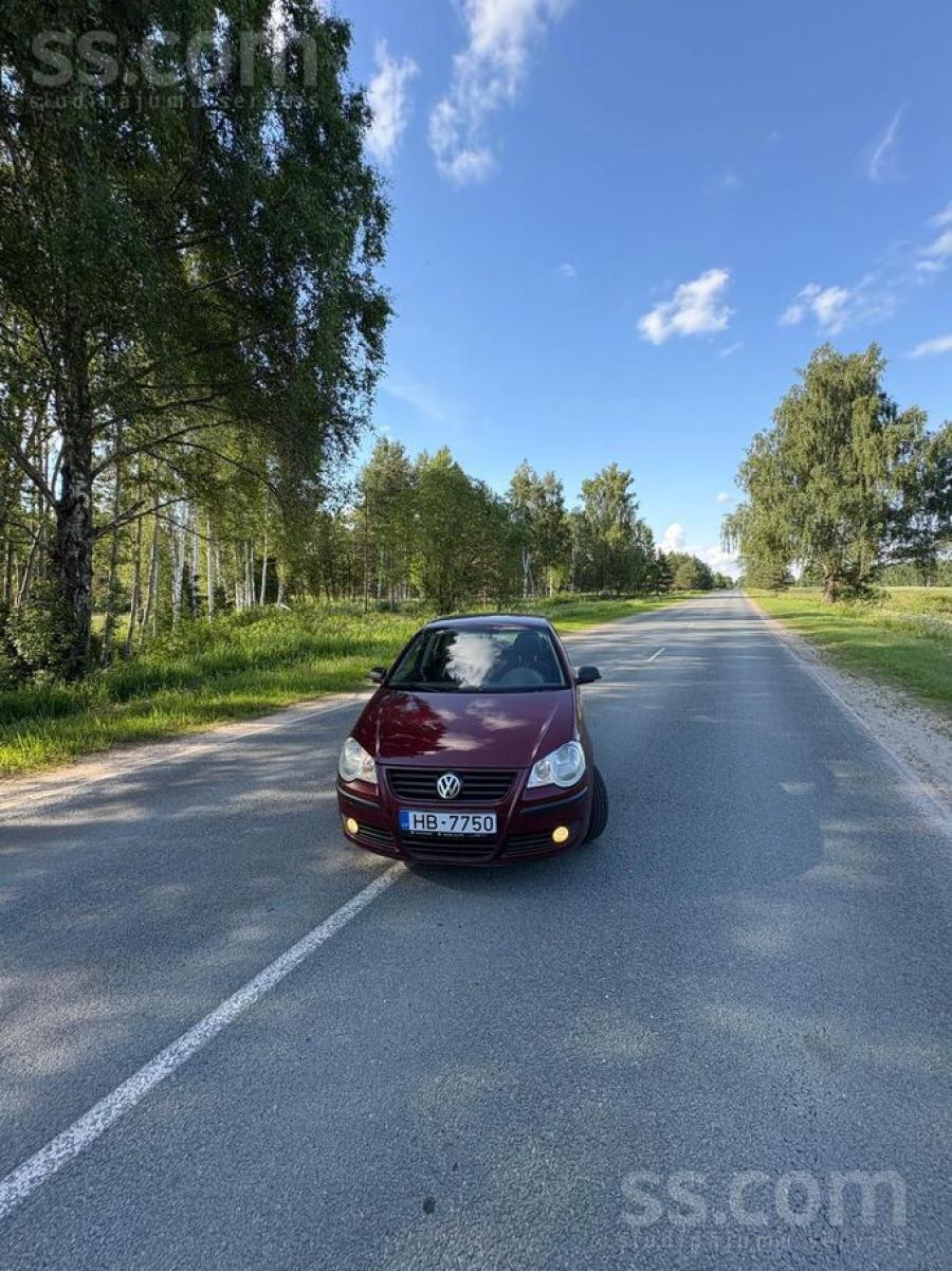 Red Volkswagen Polo 2008 in Gulbene, with an engine capacity of 1.40 L and mileage of 352 thousand km for 1050 €, photo 6 on AUTOMOTO.COM.LV