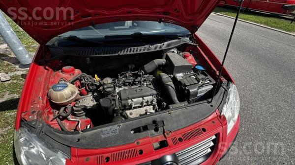 Sarkans Volkswagen Polo 2008 Liepāja, ar dzinēja tilpumu 1.20 L un nobraukumu 77 tūkst. km par 1500 €, foto 6 vietnē AUTOMOTO.COM.LV