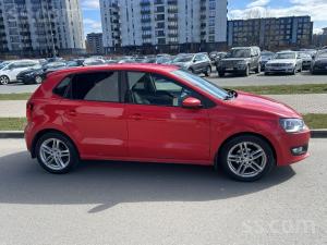 Sarkans Volkswagen Polo 2009 Rīga, ar dzinēja tilpumu 1.60 L un nobraukumu 260 tūkst. km par 2200 €, foto 3 vietnē AUTOMOTO.COM.LV