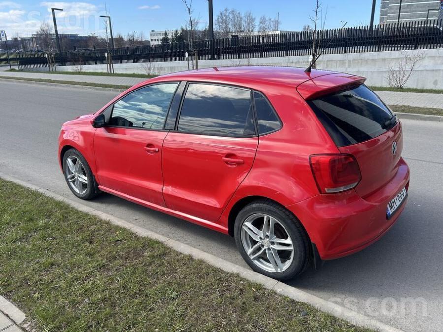 Sarkans Volkswagen Polo 2009 Rīga, ar dzinēja tilpumu 1.60 L un nobraukumu 260 tūkst. km par 2200 €, foto 5 vietnē AUTOMOTO.COM.LV