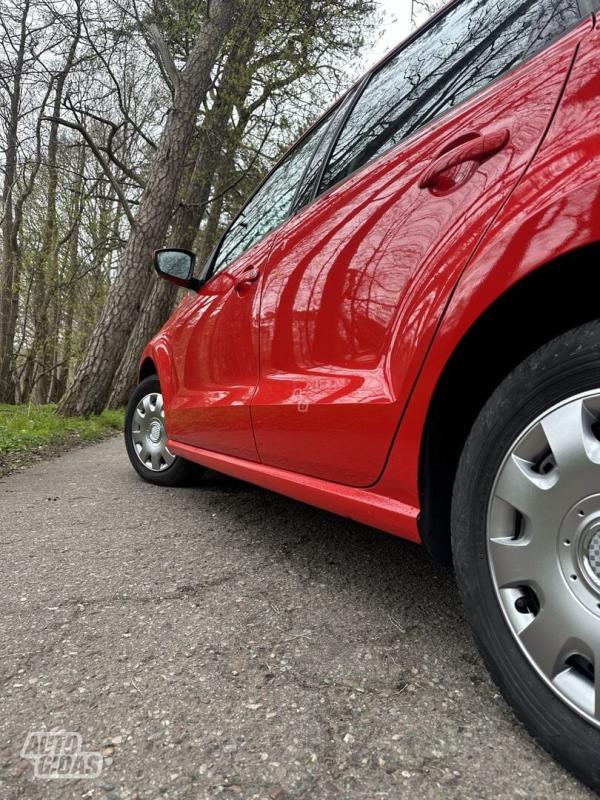 Sarkans Volkswagen Polo 2010 Klaipėda, ar dzinēja tilpumu 1.60 L un nobraukumu 230 tūkst. km par 4150 €, foto 8 vietnē AUTOMOTO.COM.LV