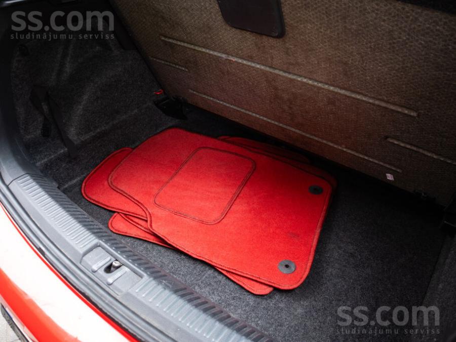 Sarkans Volkswagen Polo 2010 Liepāja, ar dzinēja tilpumu 1.60 L un nobraukumu 309 tūkst. km par 3750 €, foto 15 vietnē AUTOMOTO.COM.LV