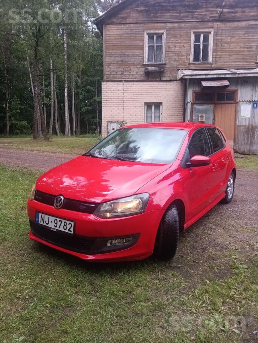 Sarkans Volkswagen Polo 2010 Rīga, ar dzinēja tilpumu 1.20 L un nobraukumu 416 tūkst. km par 2950 €, foto 1 vietnē AUTOMOTO.COM.LV