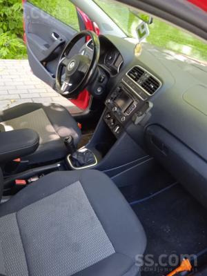 Sarkans Volkswagen Polo 2010 Rīga, ar dzinēja tilpumu 1.20 L un nobraukumu 416 tūkst. km par 2950 €, foto 12 vietnē AUTOMOTO.COM.LV