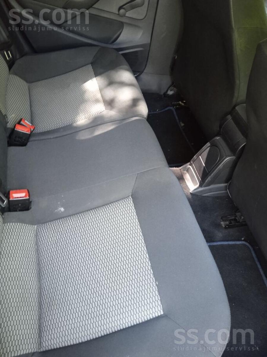 Sarkans Volkswagen Polo 2010 Rīga, ar dzinēja tilpumu 1.20 L un nobraukumu 416 tūkst. km par 2950 €, foto 13 vietnē AUTOMOTO.COM.LV