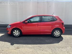 Red Volkswagen Polo 2010 in Ogre, with an engine capacity of 1.40 L and mileage of 232 thousand km for 3990 €, photo 3 on AUTOMOTO.COM.LV