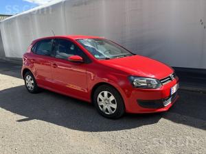 Red Volkswagen Polo 2010 in Ogre, with an engine capacity of 1.40 L and mileage of 232 thousand km for 3990 €, photo 5 on AUTOMOTO.COM.LV