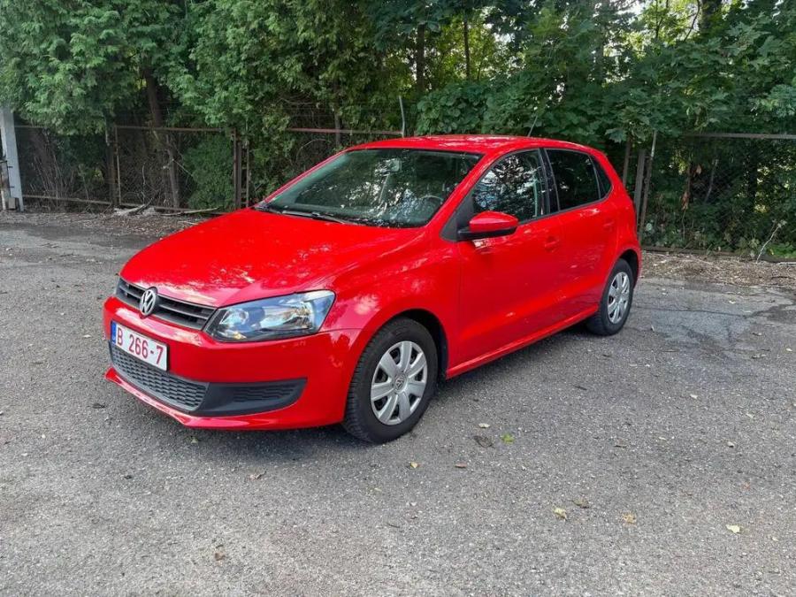 Sarkans Volkswagen Polo 2010 Ogre, ar dzinēja tilpumu 1.40 L un nobraukumu 232 tūkst. km par 3990 €, foto 4 vietnē AUTOMOTO.COM.LV