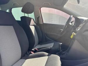 Sarkans Volkswagen Polo 2010 Ogre, ar dzinēja tilpumu 1.40 L un nobraukumu 232 tūkst. km par 3990 €, foto 12 vietnē AUTOMOTO.COM.LV