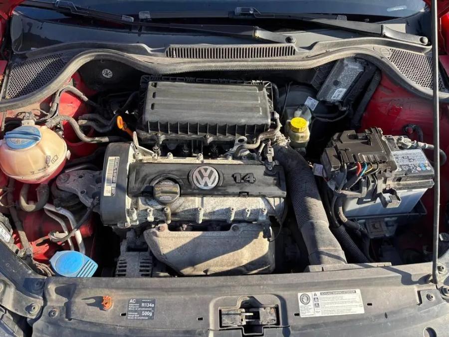 Sarkans Volkswagen Polo 2010 Ogre, ar dzinēja tilpumu 1.40 L un nobraukumu 232 tūkst. km par 3990 €, foto 15 vietnē AUTOMOTO.COM.LV