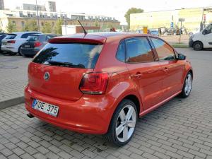 Sarkans Volkswagen Polo 2010 Viļņa, ar dzinēja tilpumu 1.60 L un nobraukumu 300 tūkst. km par 3350 €, foto 6 vietnē AUTOMOTO.COM.LV