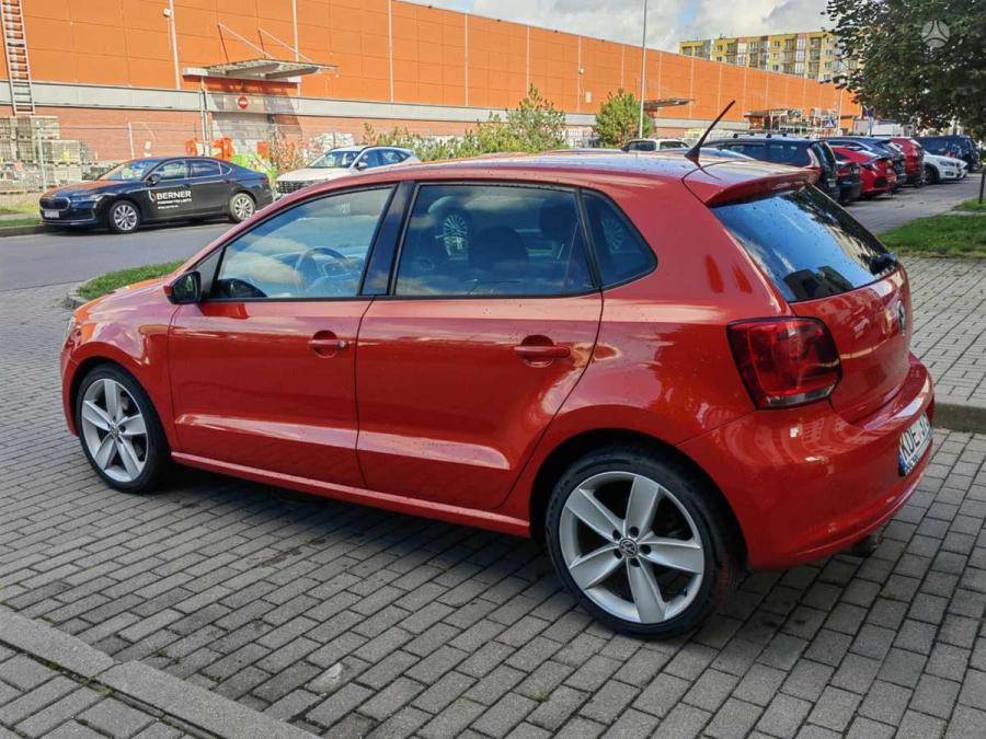 Sarkans Volkswagen Polo 2010 Viļņa, ar dzinēja tilpumu 1.60 L un nobraukumu 300 tūkst. km par 3350 €, foto 12 vietnē AUTOMOTO.COM.LV