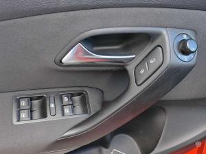Sarkans Volkswagen Polo 2010 Viļņa, ar dzinēja tilpumu 1.60 L un nobraukumu 300 tūkst. km par 3350 €, foto 17 vietnē AUTOMOTO.COM.LV