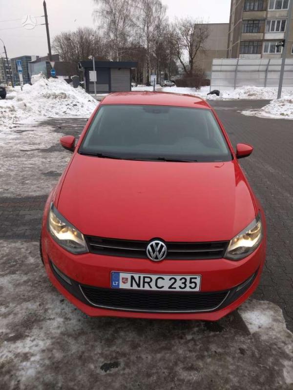 Sarkans Volkswagen Polo 2011 Kauņa, ar dzinēja tilpumu 1.60 L un nobraukumu 275 tūkst. km par 5000 €, foto 2 vietnē AUTOMOTO.COM.LV