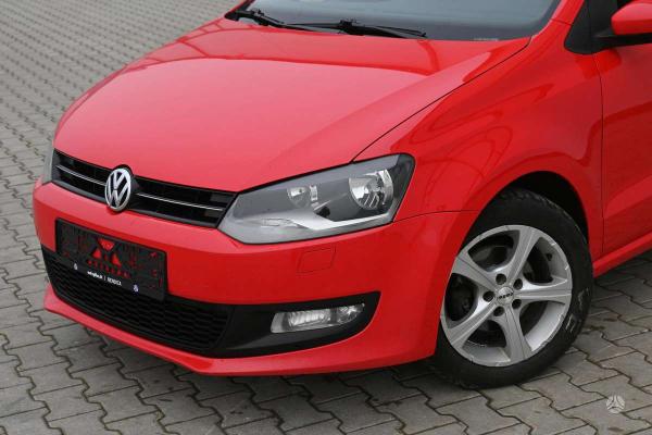 Sarkans Volkswagen Polo 2011 Kretinga, ar dzinēja tilpumu 1.60 L un nobraukumu 270 tūkst. km par 4950 €, foto 4 vietnē AUTOMOTO.COM.LV