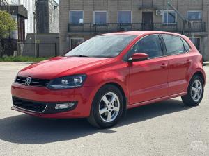Sarkans Volkswagen Polo 2011 Plungė, ar dzinēja tilpumu 1.20 L un nobraukumu 198 tūkst. km par 5850 €, foto  vietnē AUTOMOTO.COM.LV