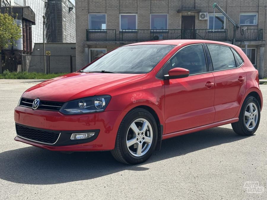 Red Volkswagen Polo 2011 in Plunge, with an engine capacity of 1.20 L and mileage of 198 thousand km for 5850 €, photo 1 on AUTOMOTO.COM.LV