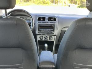 Red Volkswagen Polo 2011 in Plunge, with an engine capacity of 1.20 L and mileage of 198 thousand km for 5850 €, photo 12 on AUTOMOTO.COM.LV