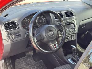 Red Volkswagen Polo 2011 in Plunge, with an engine capacity of 1.20 L and mileage of 198 thousand km for 5850 €, photo 13 on AUTOMOTO.COM.LV