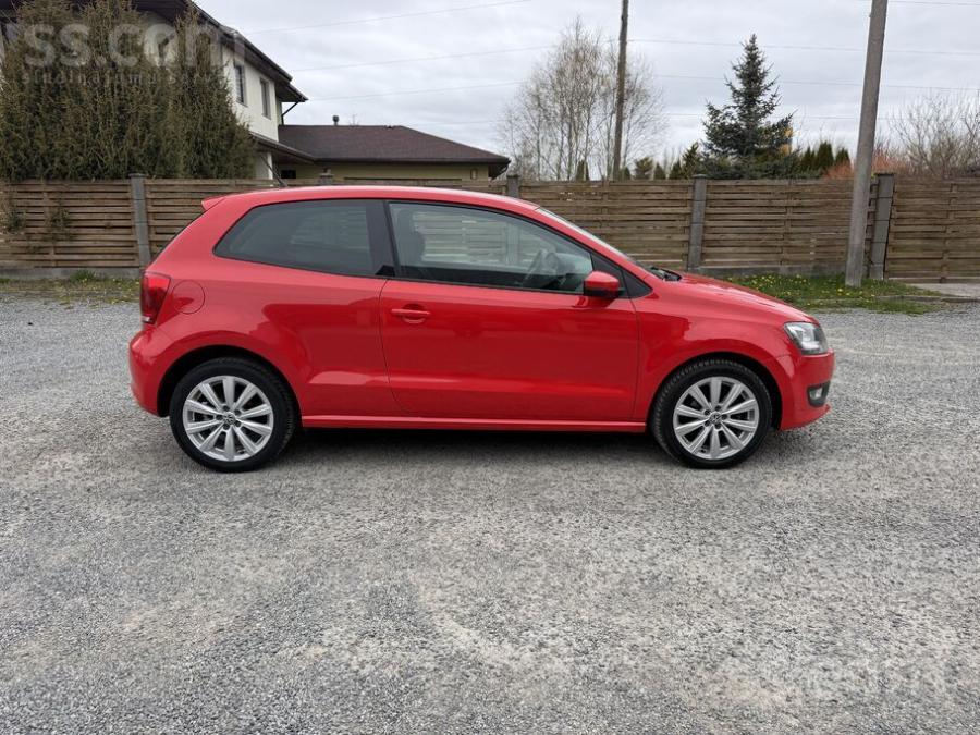 Sarkans Volkswagen Polo 2011 Saldus, ar dzinēja tilpumu 1.60 L un nobraukumu 267 tūkst. km par 4450 €, foto 5 vietnē AUTOMOTO.COM.LV