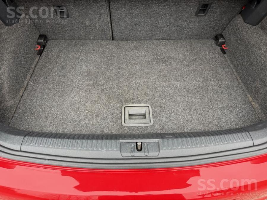 Sarkans Volkswagen Polo 2011 Saldus, ar dzinēja tilpumu 1.60 L un nobraukumu 267 tūkst. km par 4450 €, foto 11 vietnē AUTOMOTO.COM.LV
